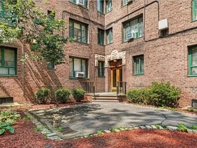1530 Archer Ave, Bronx, NY 10462