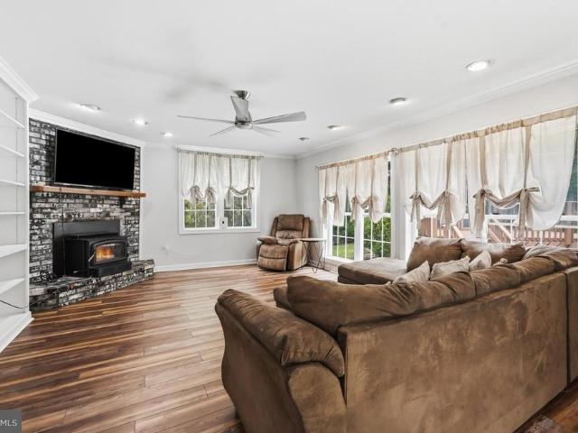1530 Compton Hollow Road