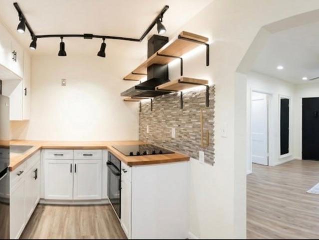 1530 Diamond St 4