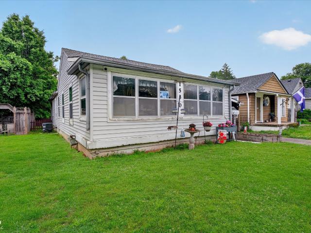 1530 E 49th Street