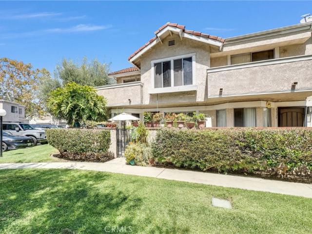 1530 Elkwood