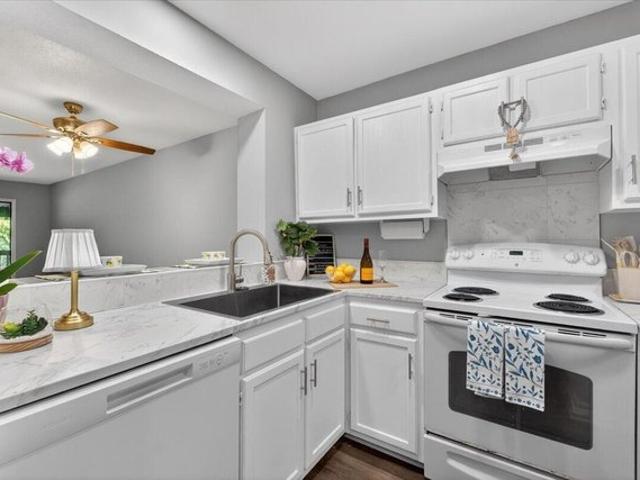 1530 Fort Johnson Rd Apt 1H, Charleston, SC 29412
