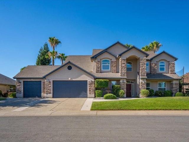 1530 Gold Hills Dr, Redding, CA 96003