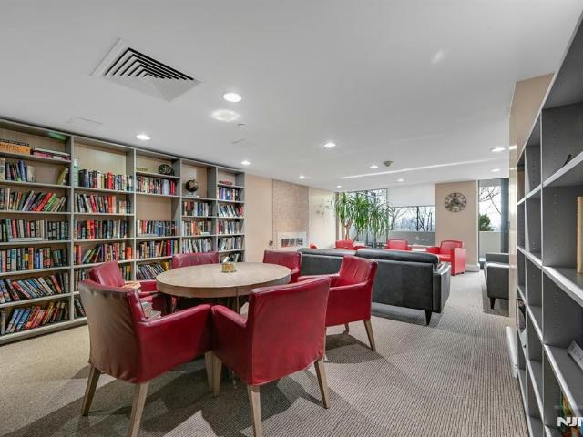 1530 Palisade Avenue # 27D