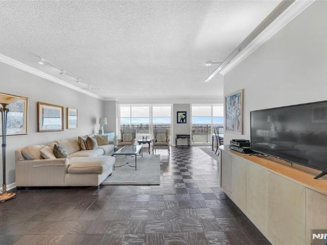 1530 Palisade Avenue # 27K