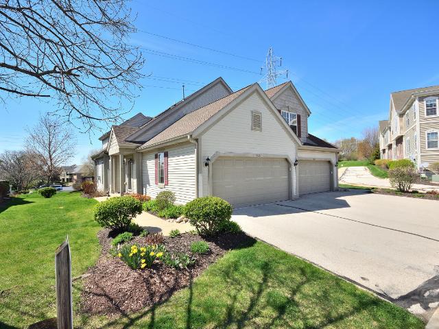 1530 Roxbury Way, Unit 126