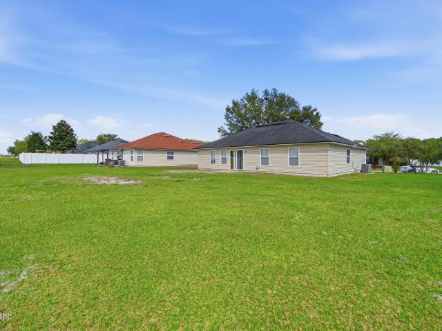 1530 Summit Oaks Dr E, Jacksonville, FL 32221 | Compass
