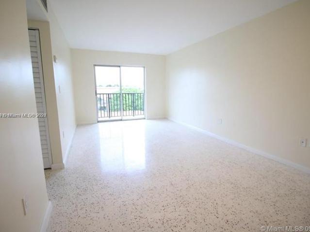 1530 SW 2nd St #401, Miami, FL 33135