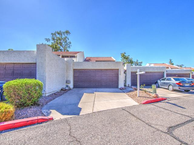 1530 S RIVER Drive