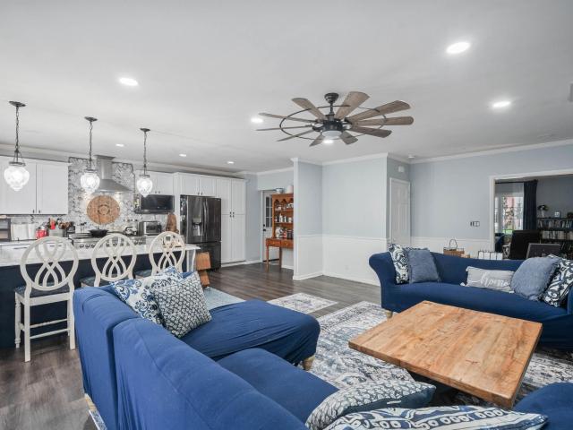 1530 W Walnut Street