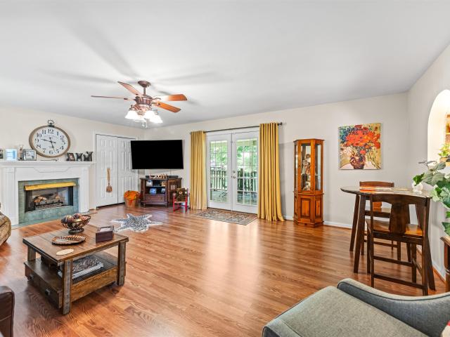 1530 Warner Loop Road