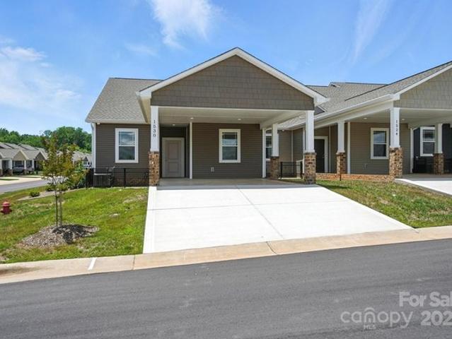 1530 29th St SE, Hickory, NC 28602