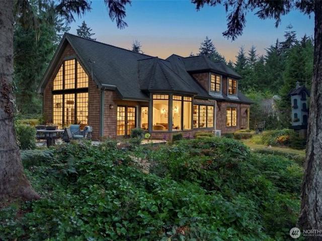 15314 Sandridge Rd, Long Beach, WA 98631