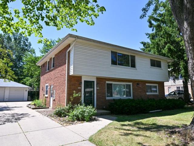 1531 N 116th St Unit 1533, Wauwatosa, WI 53226