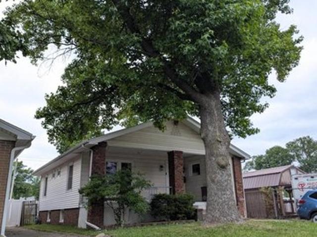 1531 N 9th St, Springfield, IL 62702