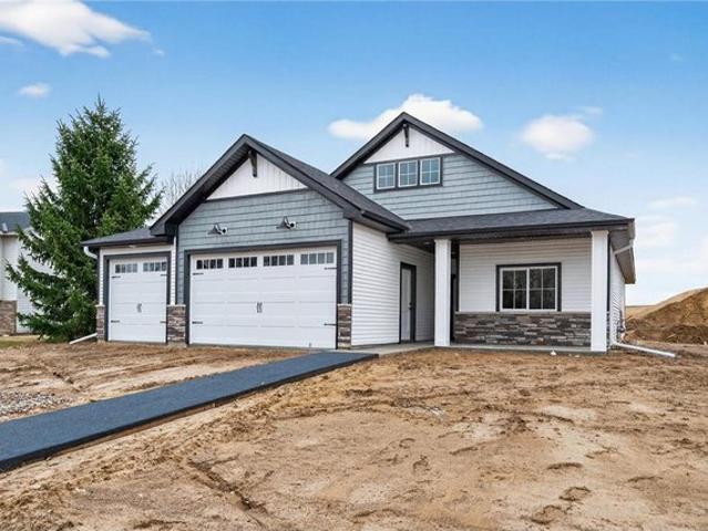 1531 Jefferson St S, Cambridge, MN 55008