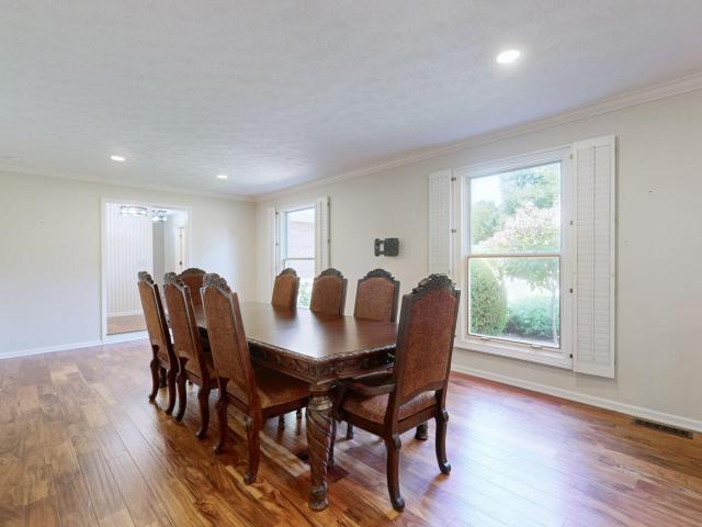 1531 London Drive