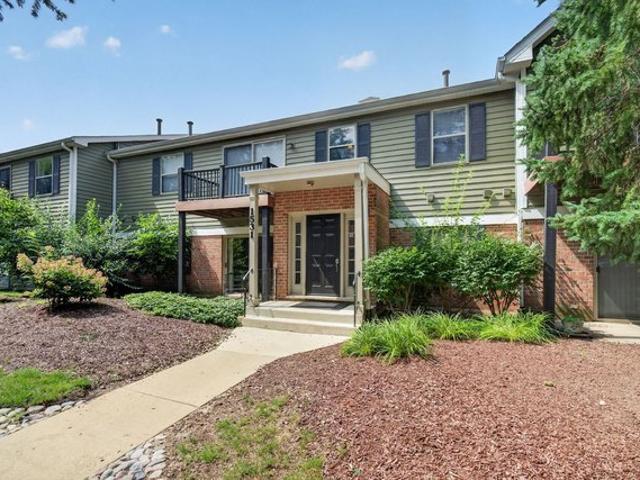 1531 Raymond Dr Apt 101, Naperville, IL 60563
