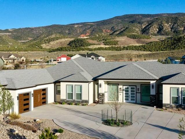 1531 S Laura Cir W, Parowan, UT 84761