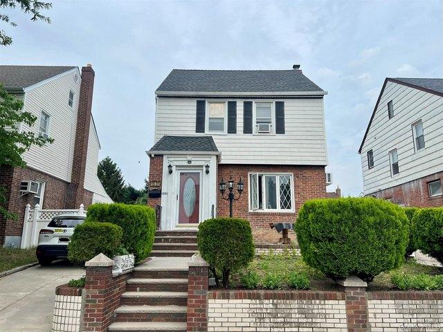 1531 th Pl, Whitestone, NY 11357