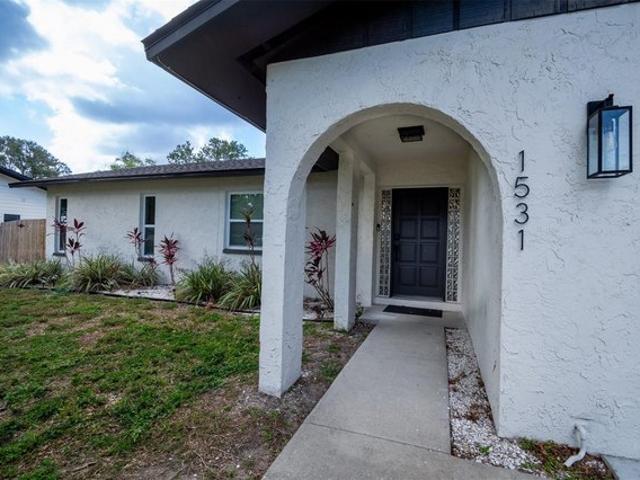 1531 Valencia St, Clearwater, FL 33756