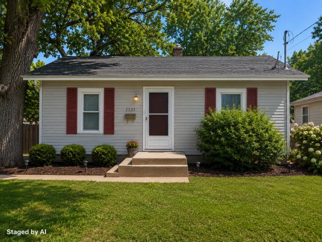 1531 Walnut St NE, 3 beds, 1 full bath