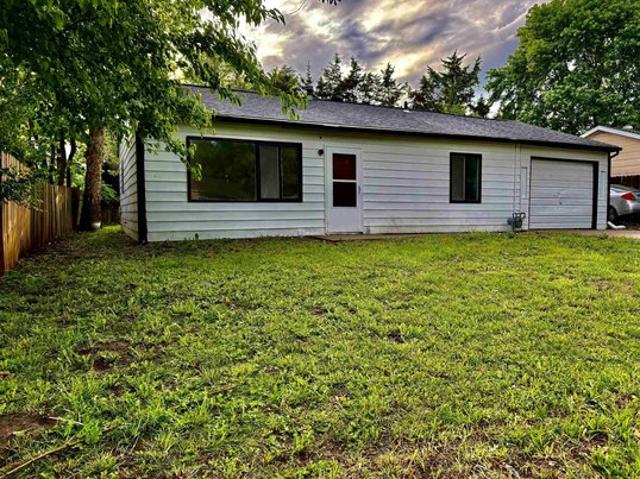 1531 Wedgewood Dr, Lawrence, KS 66044