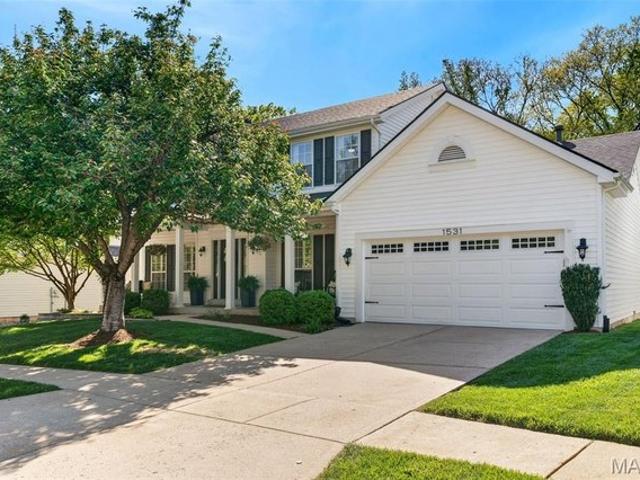 1531 Winter Chase Dr, Fenton, MO 63026