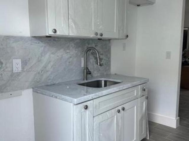 1531 66th St NW, Miami, FL 33147