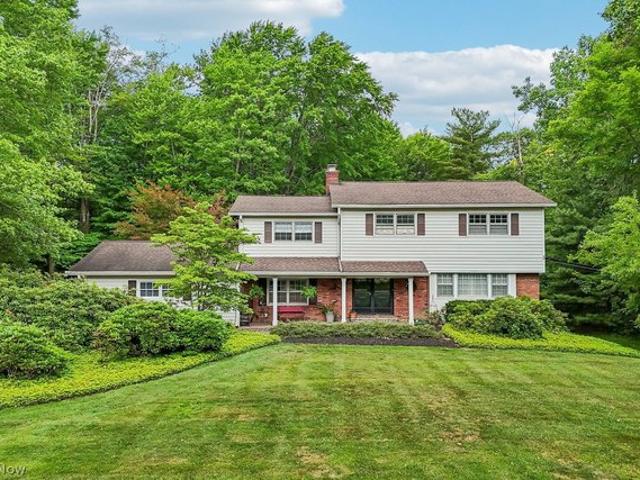 15322 Dale Rd, Chagrin Falls, OH 44022