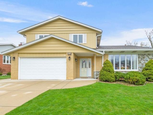 15329 Oak Rd, Oak Forest, IL 60452
