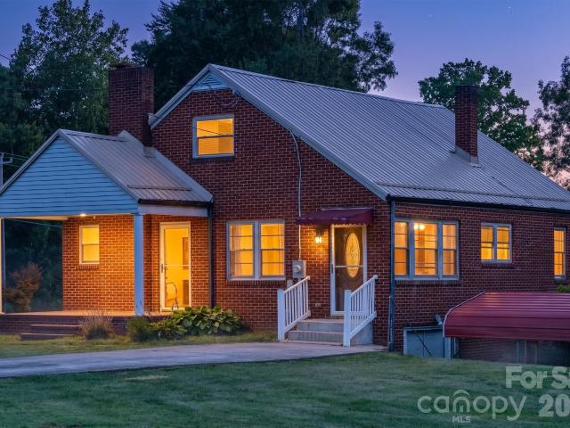 1532 Orchard Drive