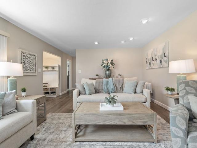 1532 Ash Drive W