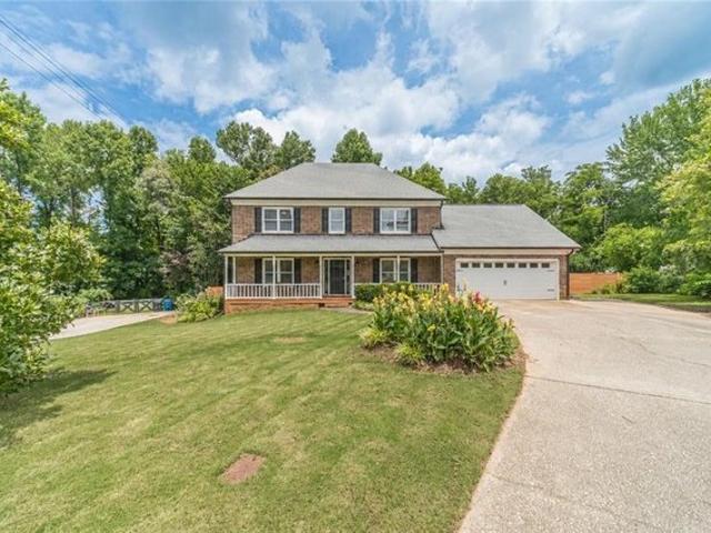 1532 Berkshire Farm Dr, Snellville, GA 30078