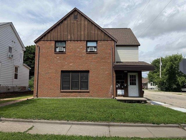 1532 College Ave, Stevens Point, WI 54481