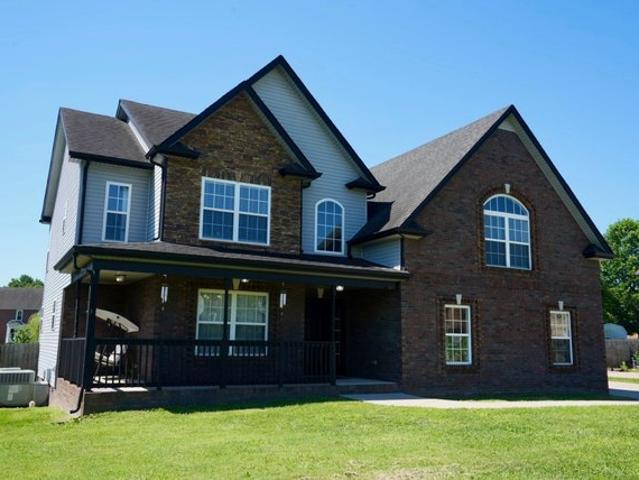 1532 Hattie Ln, Clarksville, TN 37042