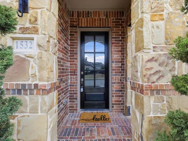1532 Jocelyn Drive