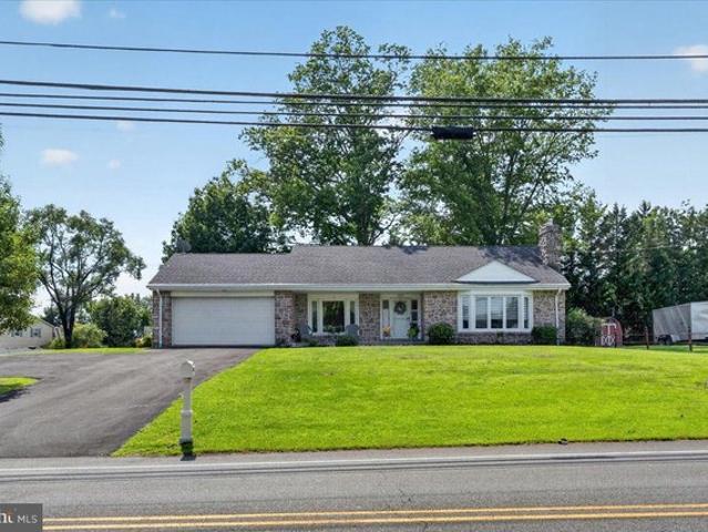 1532 Swamp Pike, Gilbertsville, PA 19525