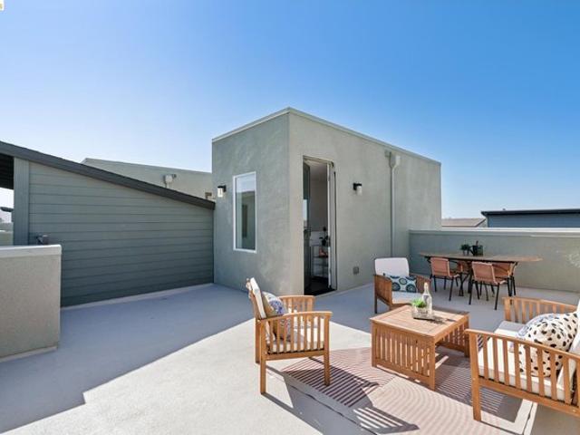 1532 Seawind Dr, Richmond, CA 94804