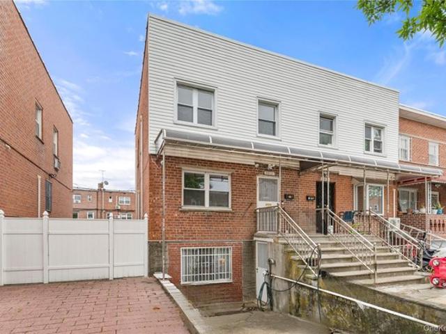 1532 th Ave, Flushing, NY 11355