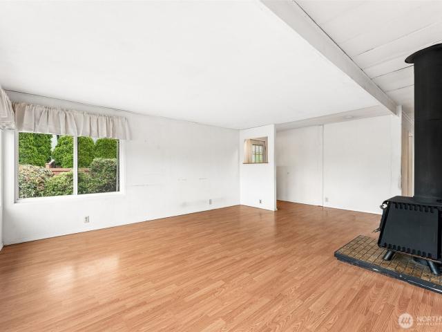 1532 th Street E # 32