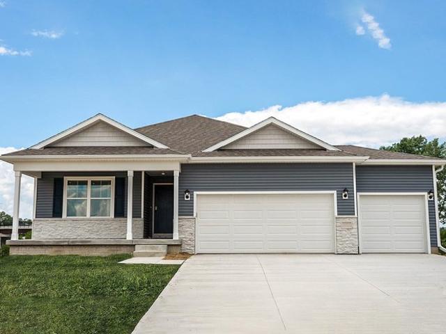 15330 Walnut Meadows Dr, Urbandale, IA 50111