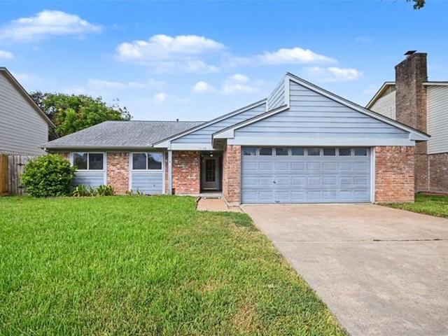 15330 Bratten Ln, Houston, TX 77598