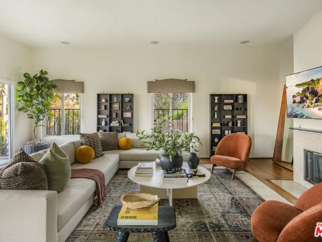 15330 Del Gado Dr, Sherman Oaks, CA 91403 | MLS #26637