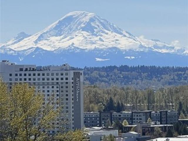 15330 Sunwood Blvd Apt E304, Tukwila, WA 98188