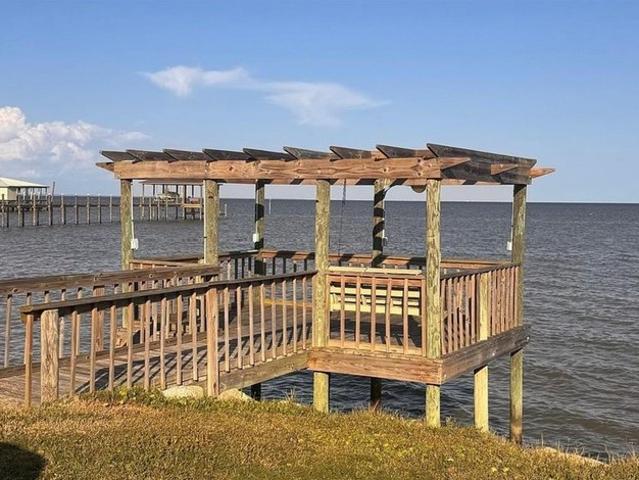 15331 Dauphin Island Pkwy, Coden, AL 36523