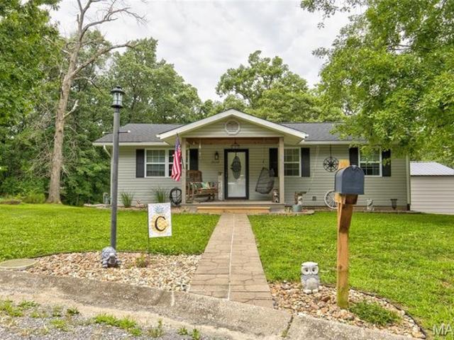 15337 Jeffrey Ln, Brighton, IL 62012