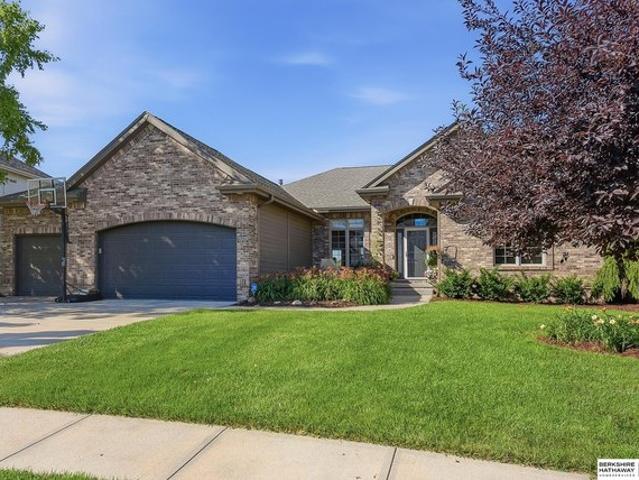 15339 Gilder Ave, Bennington, NE 68007