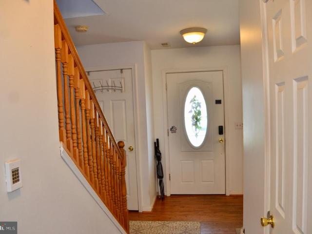 1533 Mayfield Road