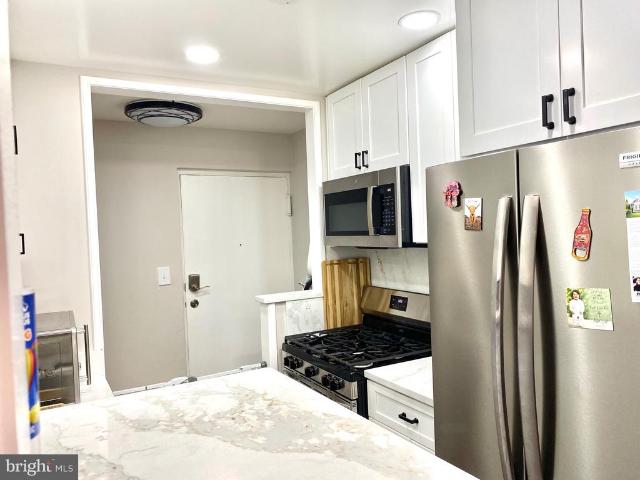 1533 Colonial Drive # T2